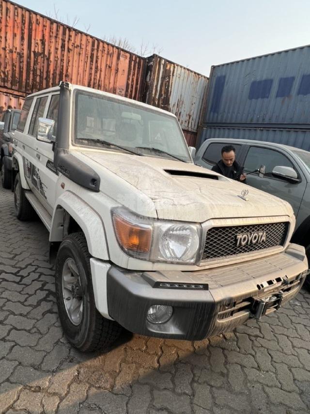 【2022款 丰田酷路泽LC76 4.5T LC76 柴油】2022款 丰田酷路泽LC76 4.5T LC76 柴油 图片_配置_天津平行进口汽车旗帜店（海外直采）电话:15620935686 ...